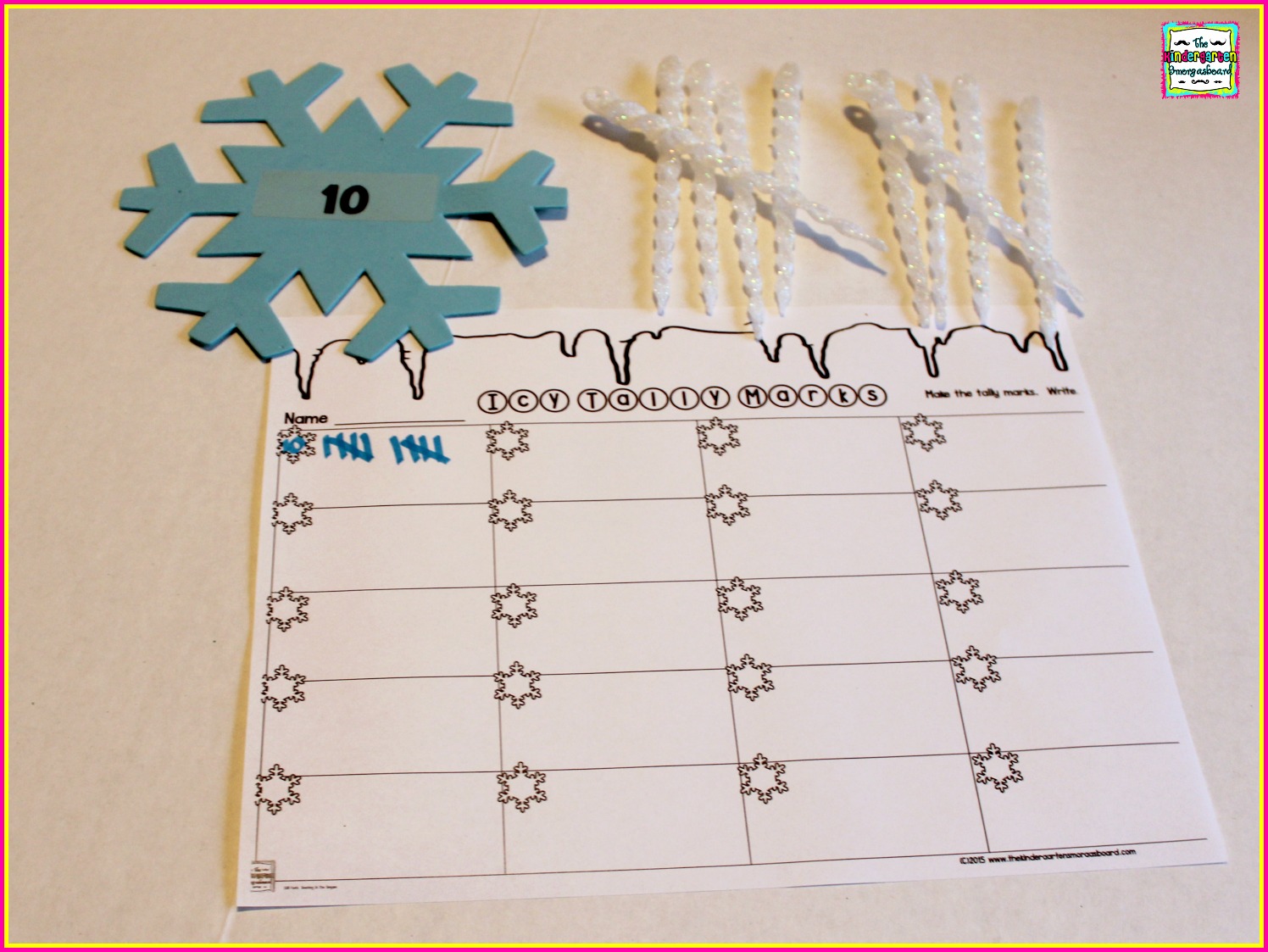 Snowflake Math FREEBIES! | The Kindergarten Smorgasboard
